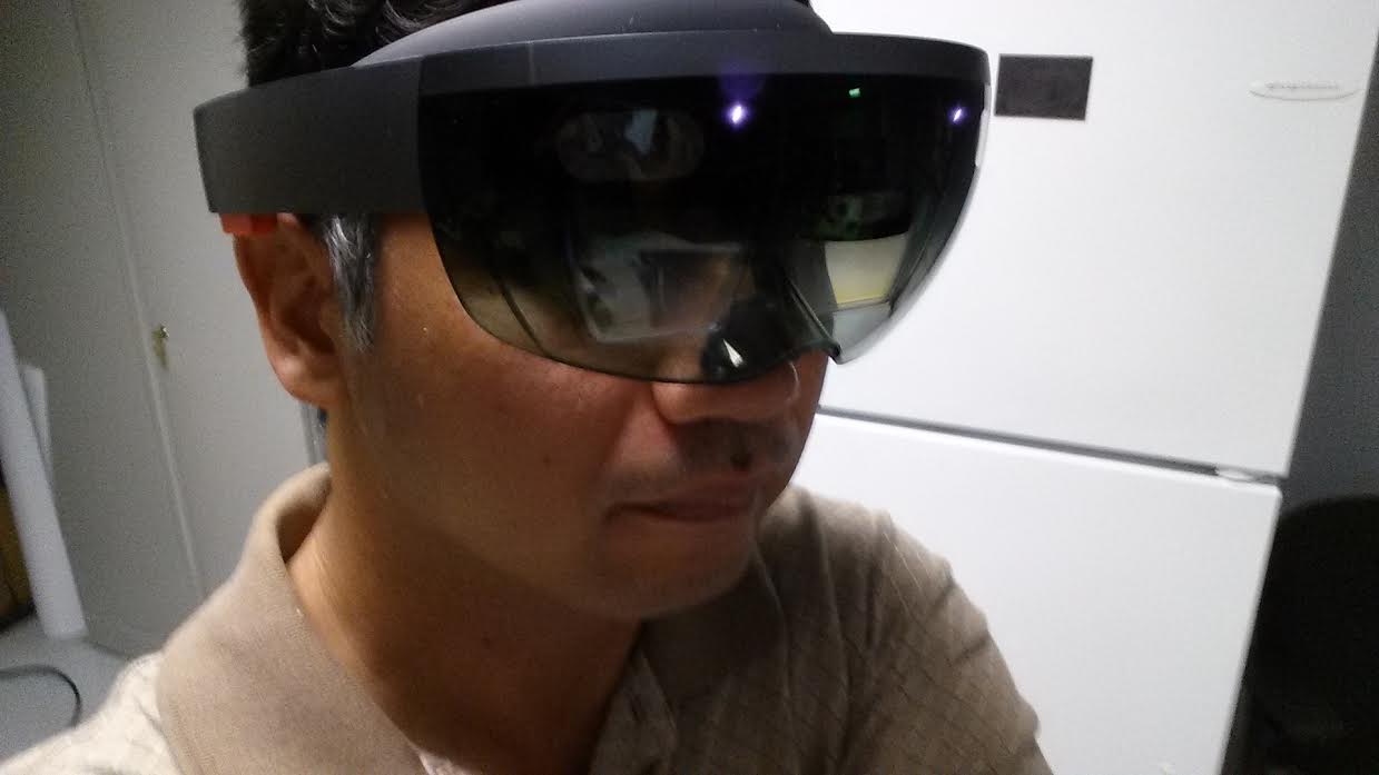 Applications of HoloLens in Education and Training – Innovative Teams